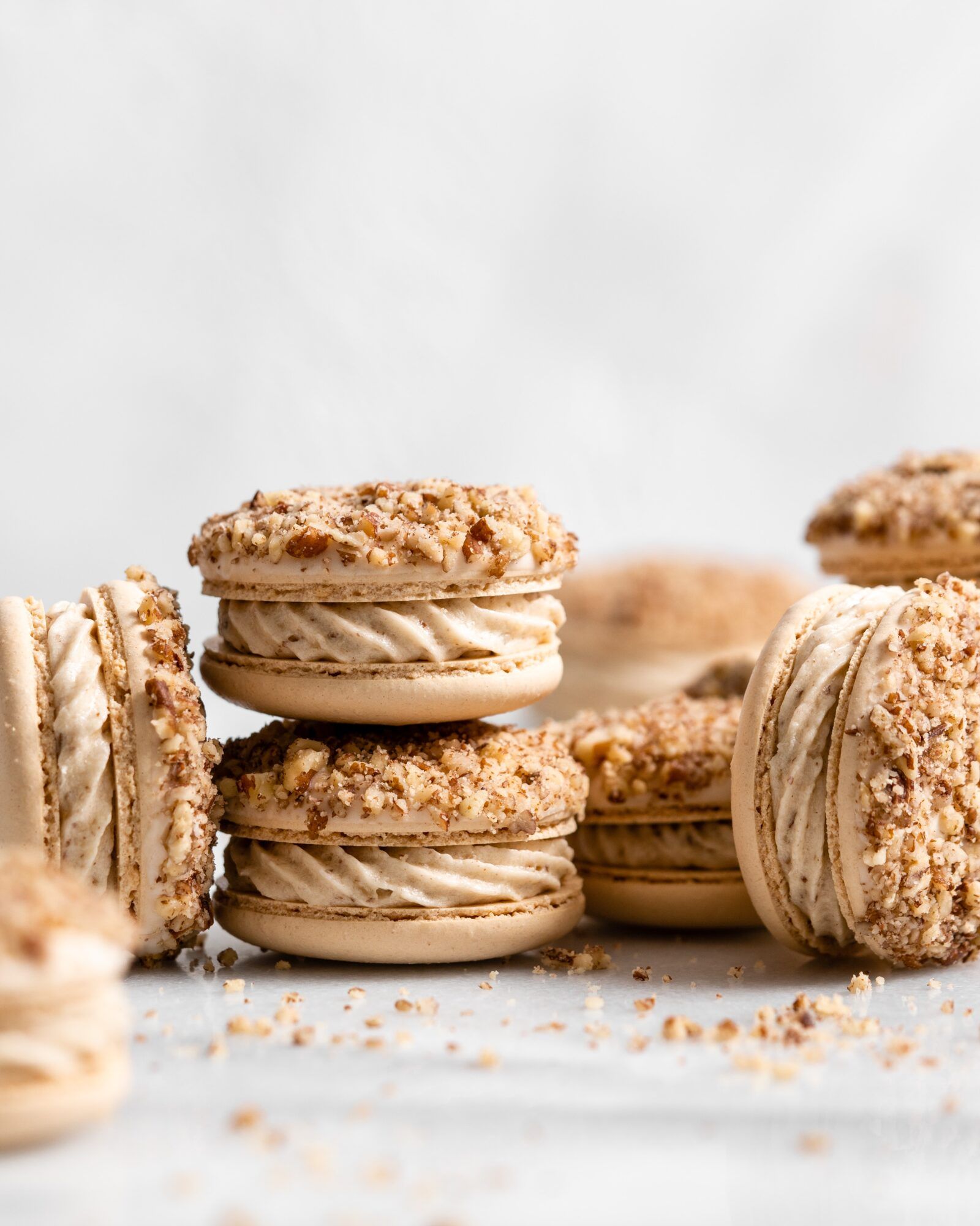 Maple Pecan Macarons - Food Duchess